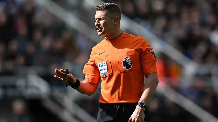 Chelsea vs Fulham referee: Official in charge and his record for both ...